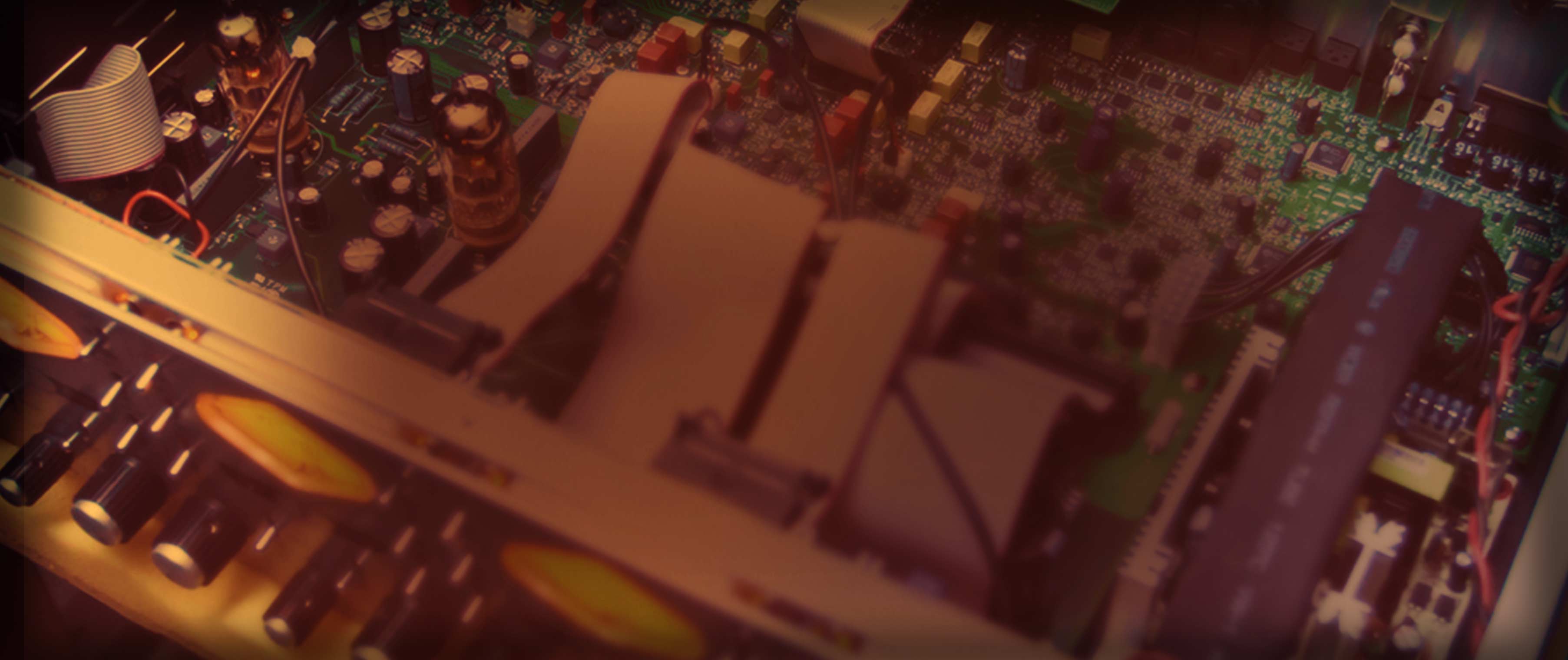 Universal Audio 4-710d mikrofonsko pretpojačalo - Sonarscope Pro Audio