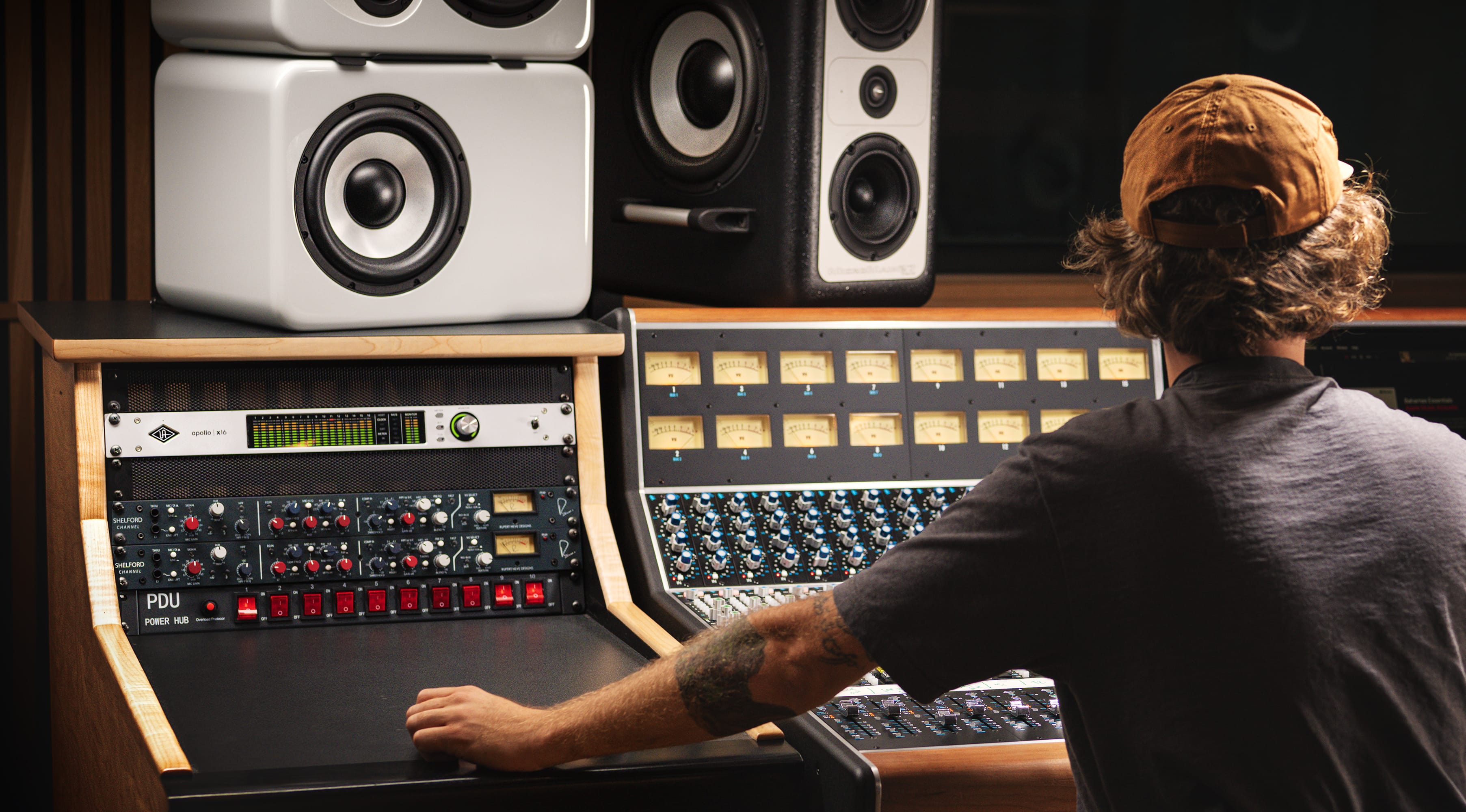 Apollo x16 Gen 2 HEXA Core Essentials+ – Dream Audio