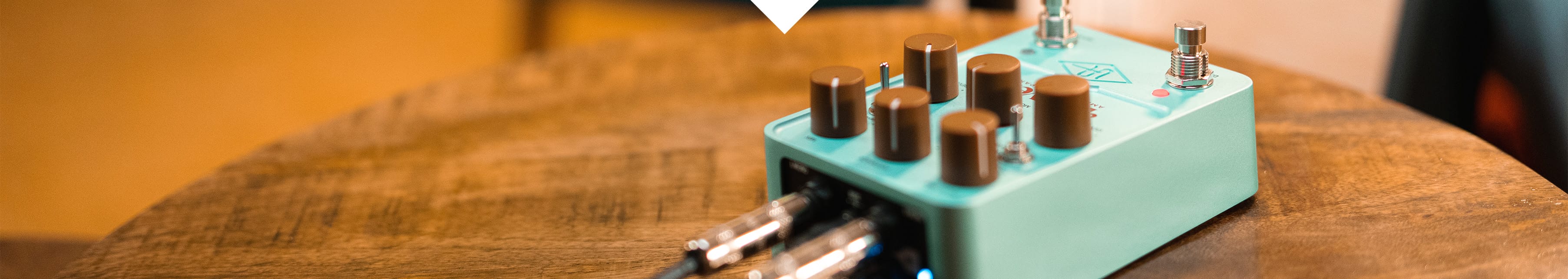 เอฟเฟคกีตาร์ Universal Audio UAFX Del-Verb Ambience Companion สต็อกแน่น ...